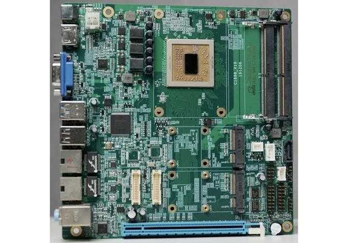 CPU chính chủ của Trung Quốc thông số khủng nhưng lại bị hàn chết trên ...