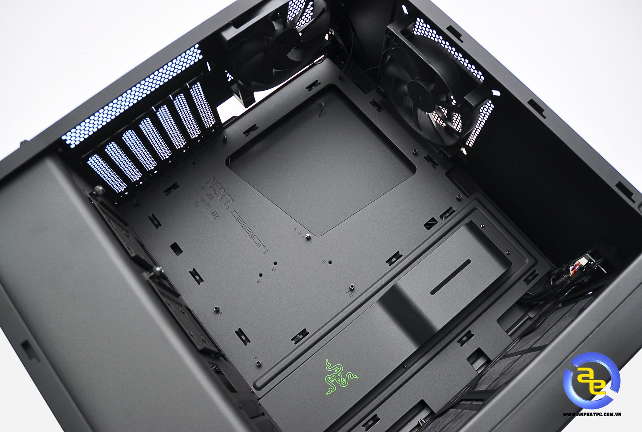 Case NZXT S340 Design by RAZER